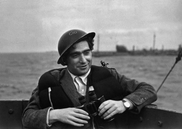 Robert Capa – La Factoria Historica