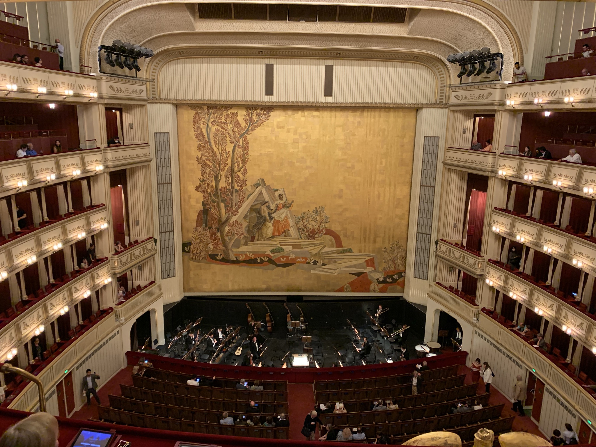 Savouring the Present Moment – DISCOVER STUDY ABROAD