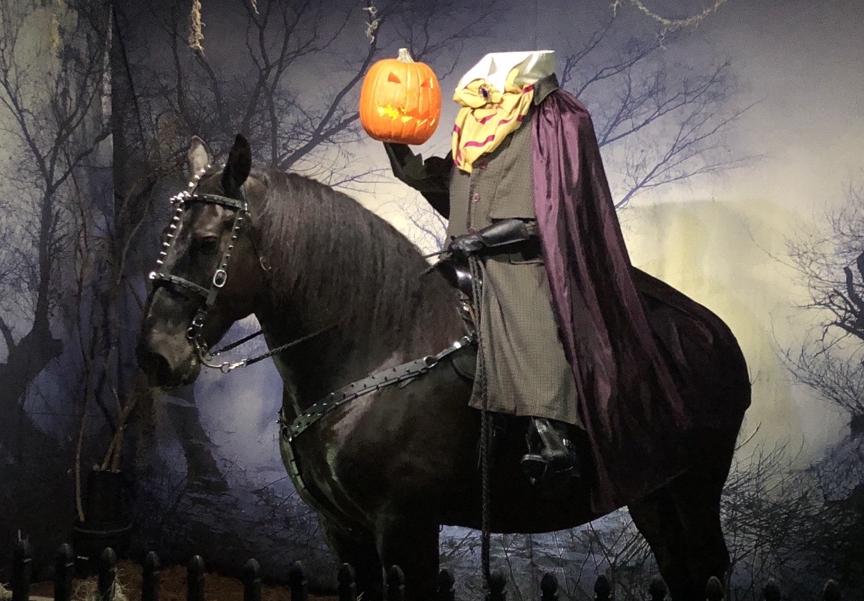 Ichabod Crane And The Headless Horseman Sleepy Hollow