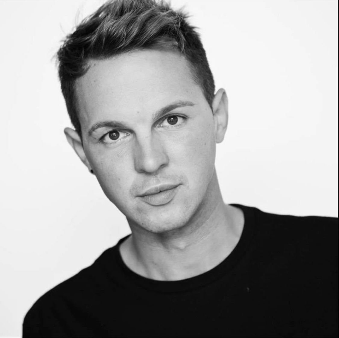 Fomo Models AKA Robert Wilson Scouts Superstars – Disrupt