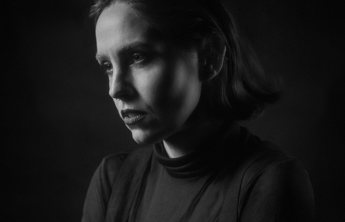 Emma Ruth Rundle announces new album 'Engine Of Hell' - Distorted Sound ...