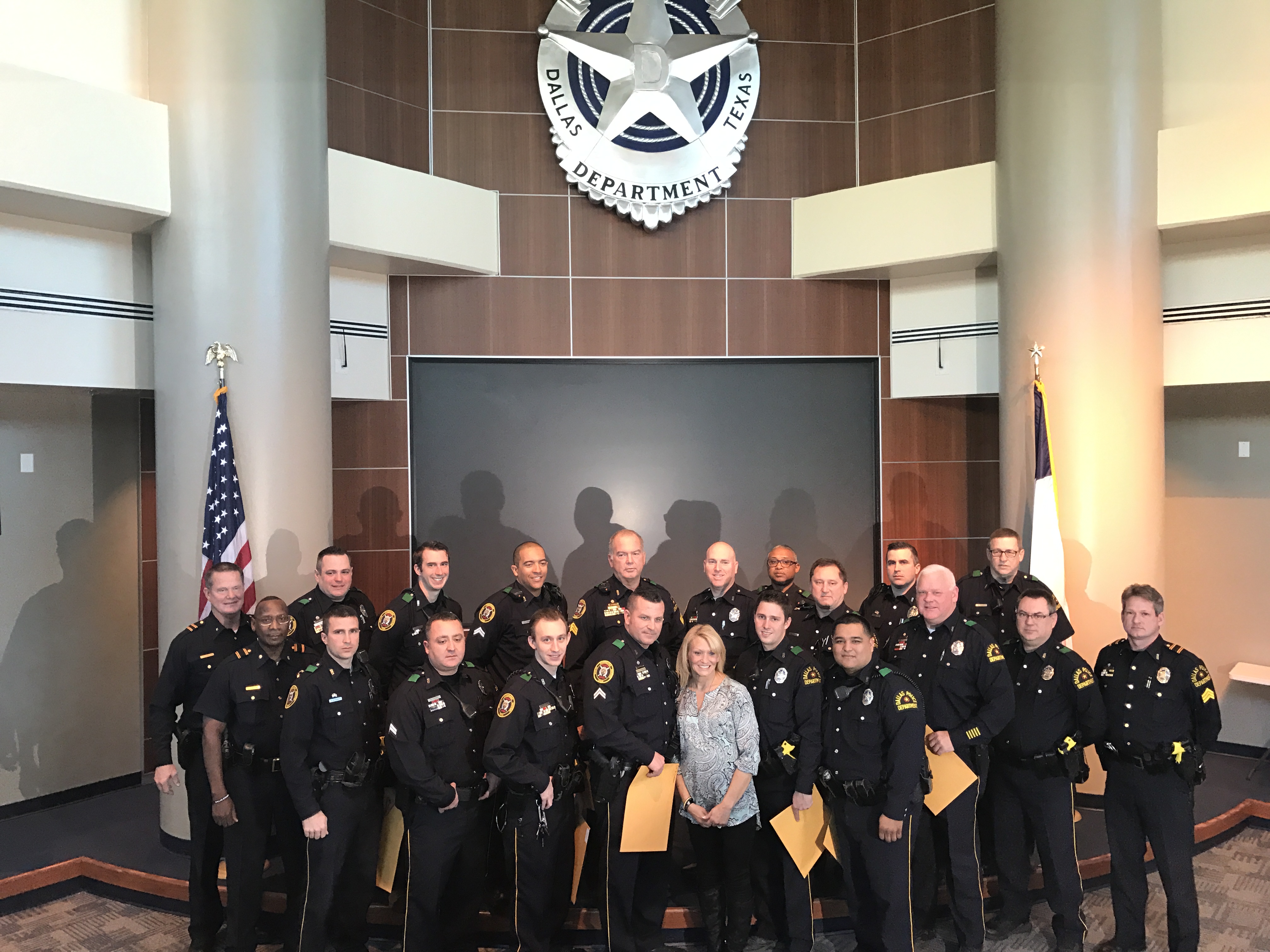 DPD Dive Team Receives Donation in Honor of SMU Officer Mark McCullers ...