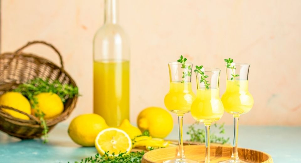 Limoncello Price, Sizes & Buying Guide - DrinkStack (2023)