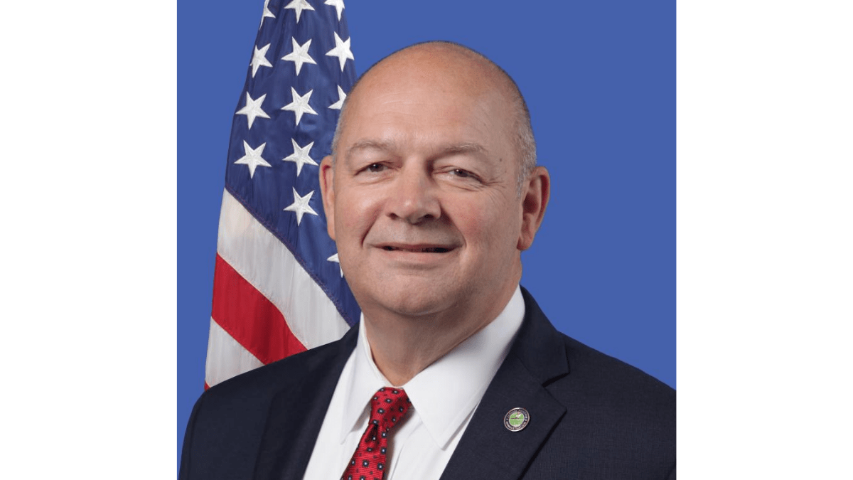 FAA Administrator Steve Dickson is resigning mid-term