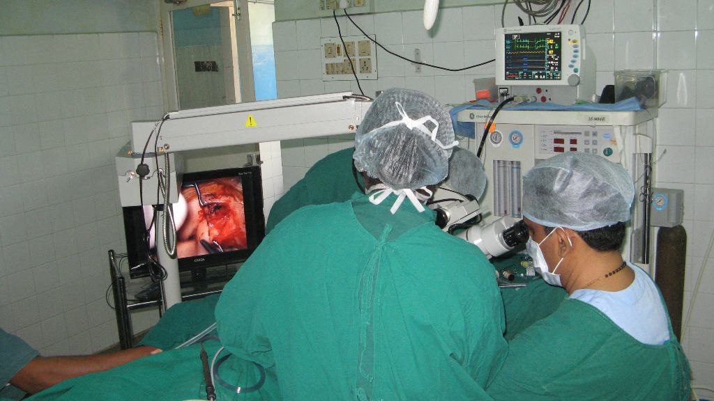 Excision Preauricular Sinus using Microscope | Dr Paulose