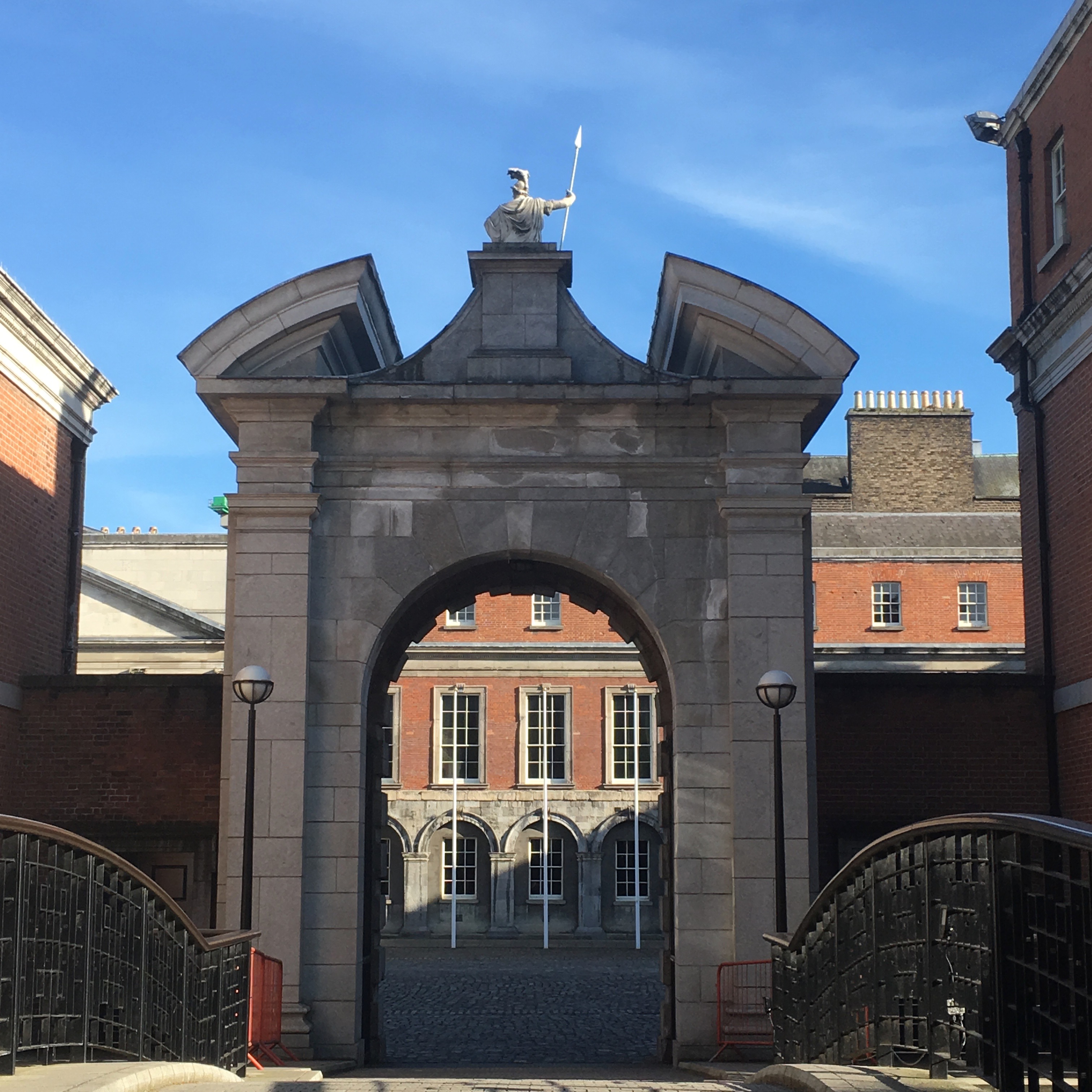 Introduction to Dublin classic highlights tour | Dublin Decoded