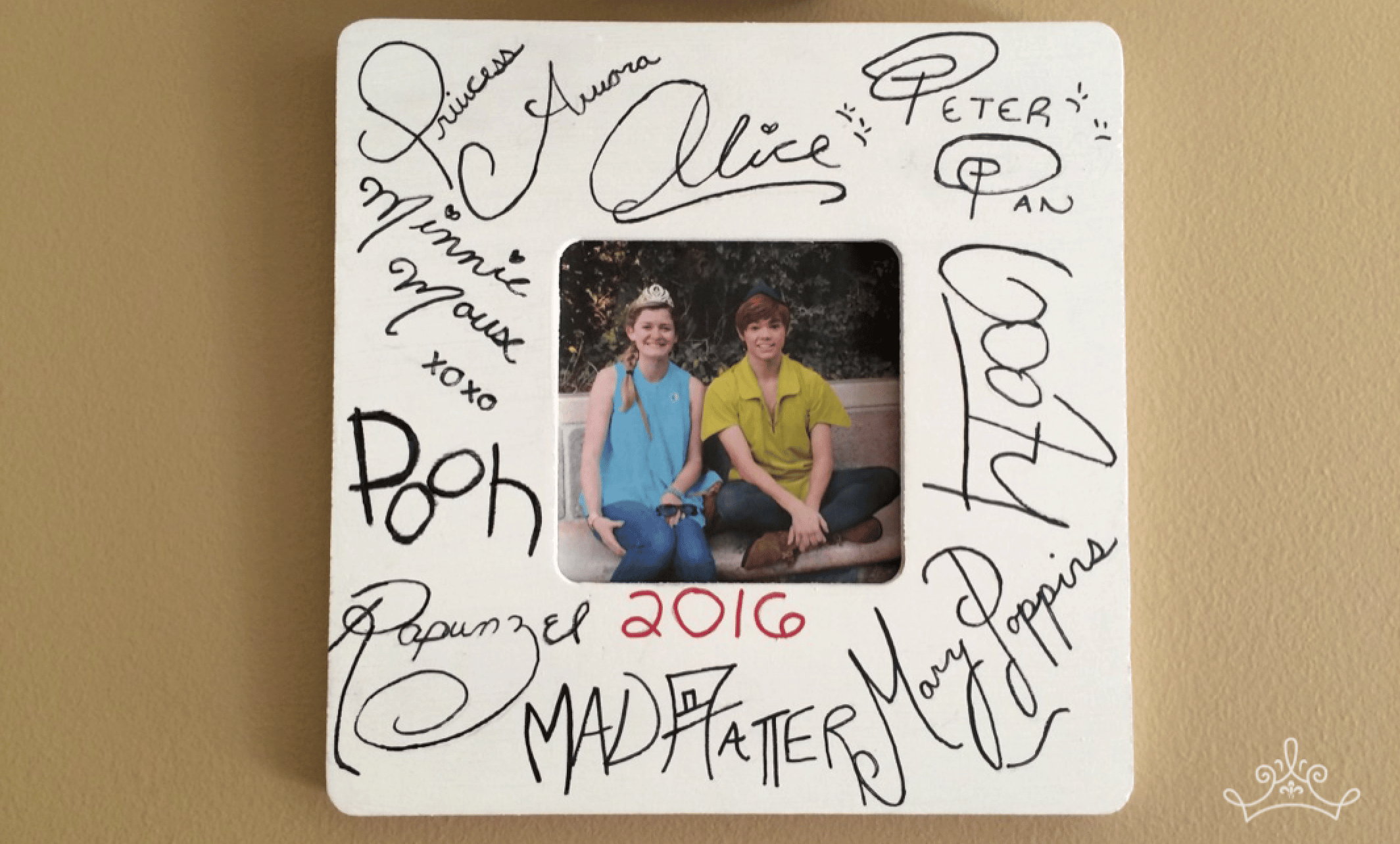 Character Autograph Frame - Duchess of Disneyland