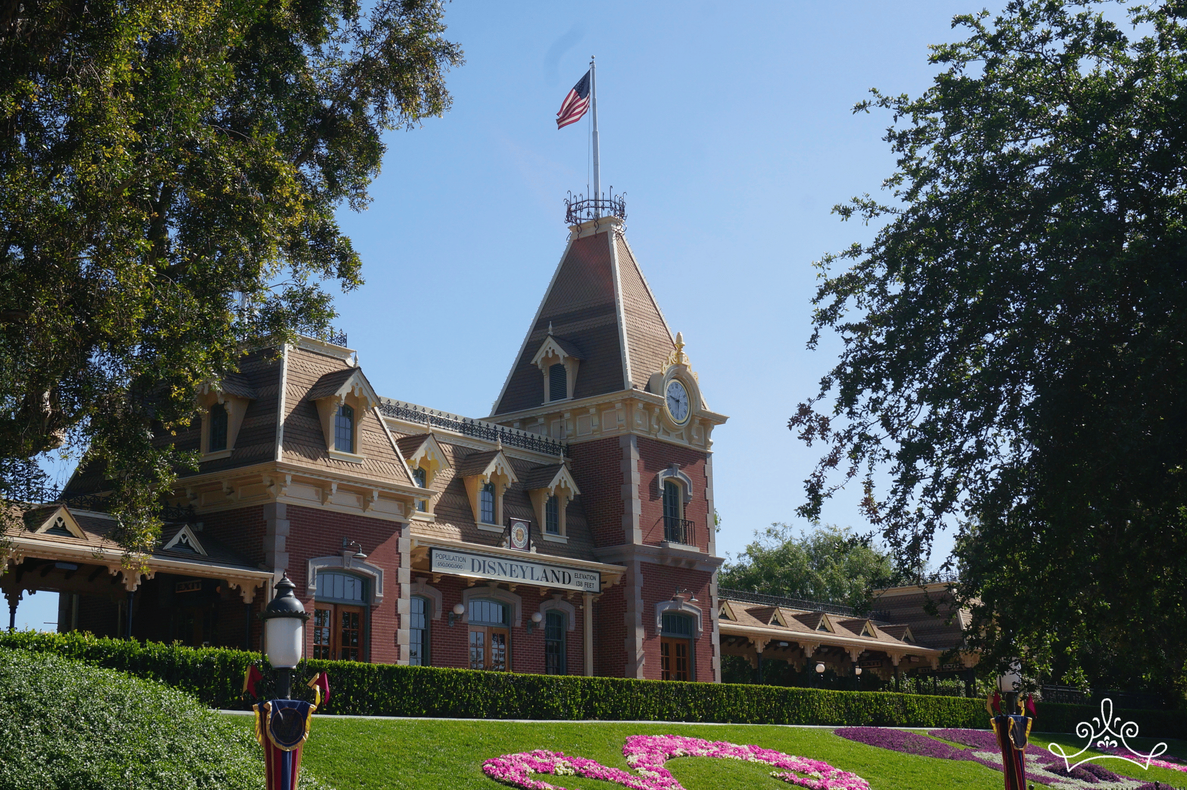 The Berm: Disneyland's Magical Barrier - Duchess of Disneyland