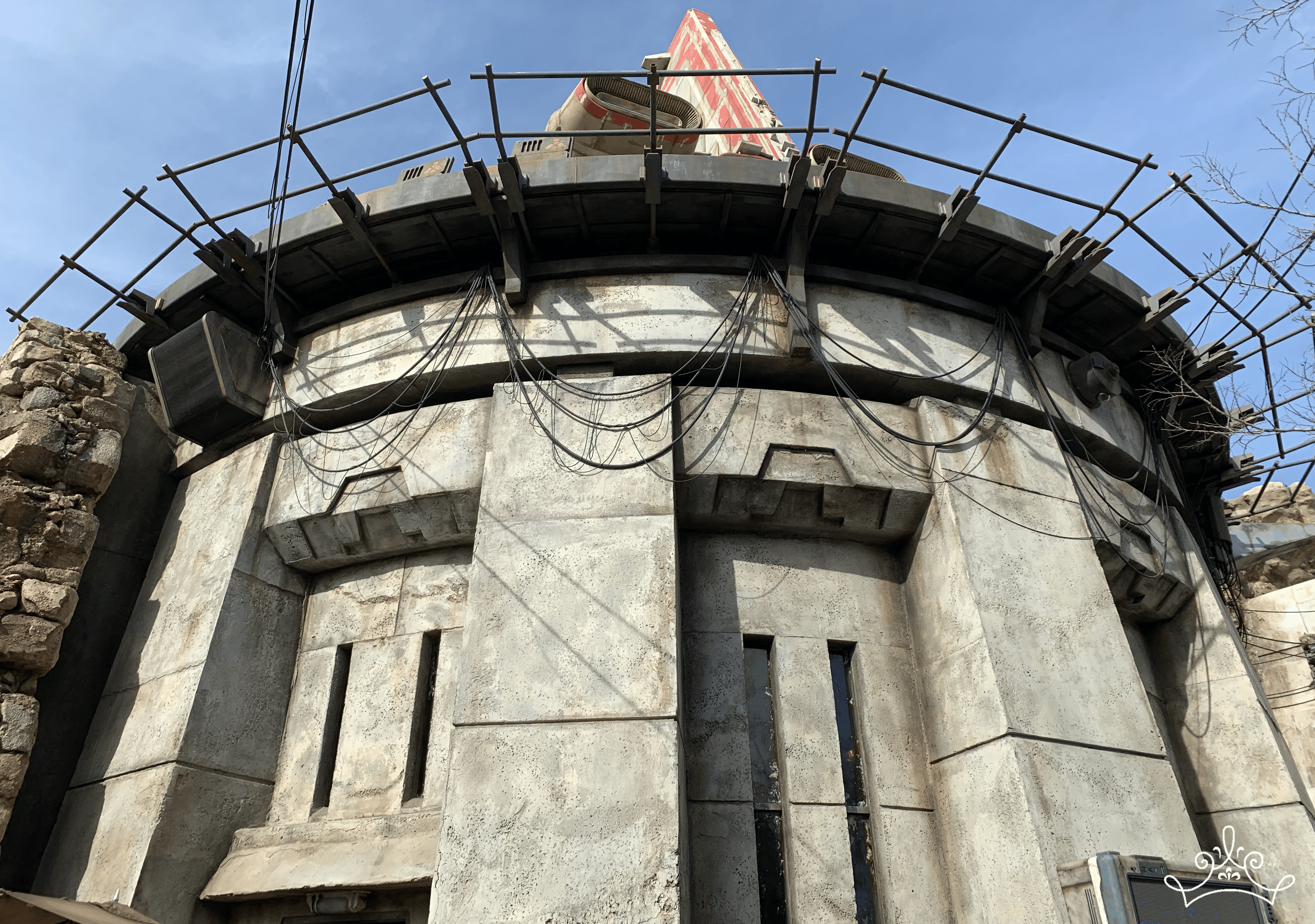 Docking Bay 7 Food and Cargo in Disneyland's Star Wars: Galaxy's Edge