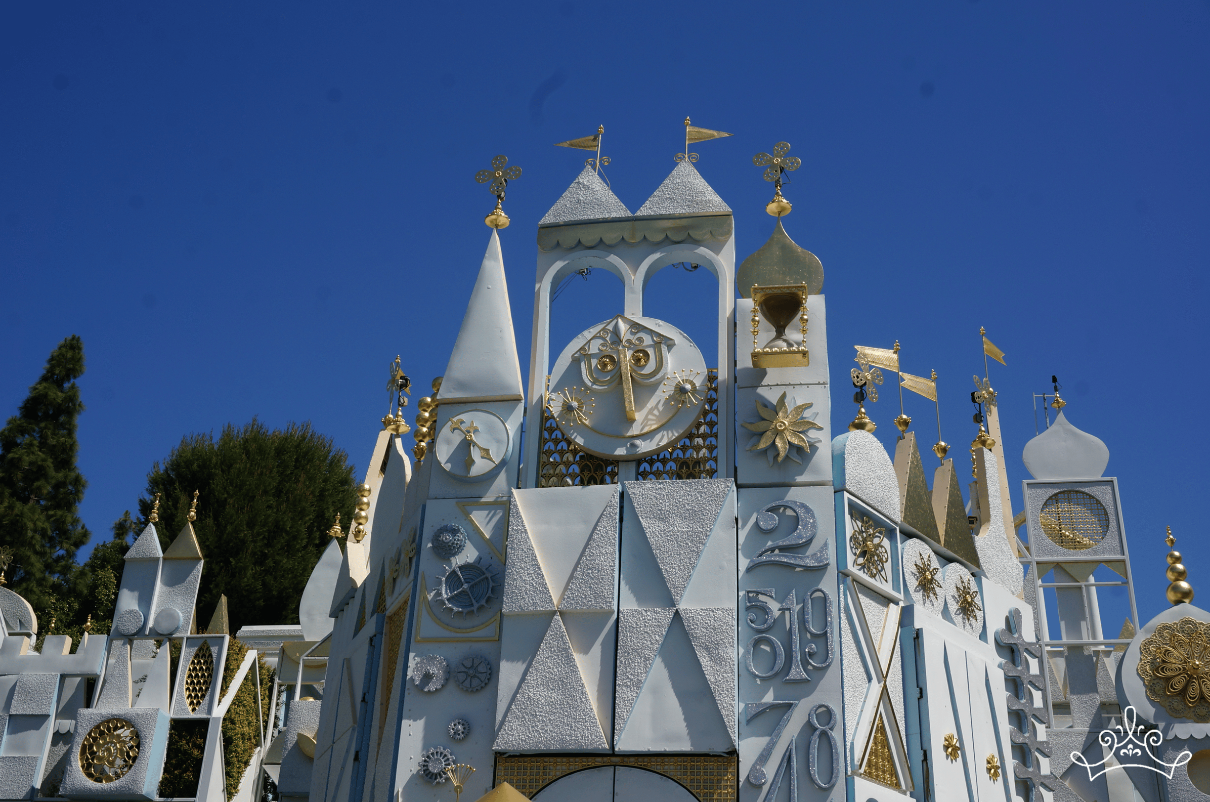 Behind The Building: It's A Small World - Duchess of Disneyland
