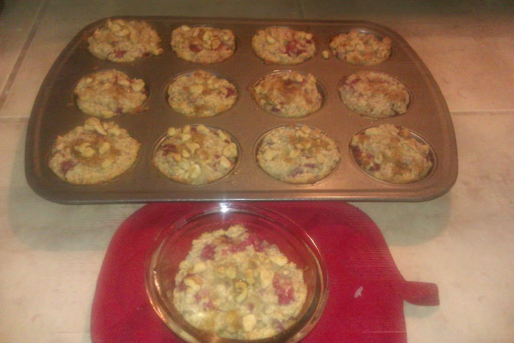 Raspberry Baked Oatmeal Cakes - Recipe Spotlight