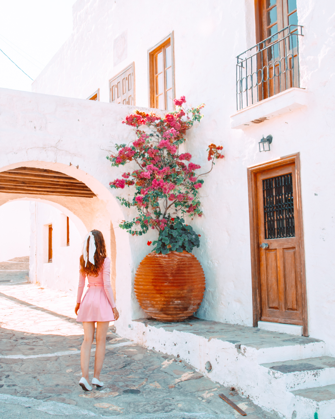 One Day in Milos: The Best Itinerary for 24 Hours in Milos - Dymabroad