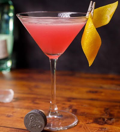 Receta de Cóctel Cosmopolitan l Fácil y Rápida!