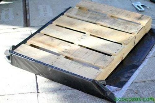 Jardín vertical reciclando una paleta de carga | SE HABLA VERDE