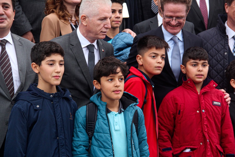 EU refugee aid helping bring Syrians, Turks together in Turkey - EFE