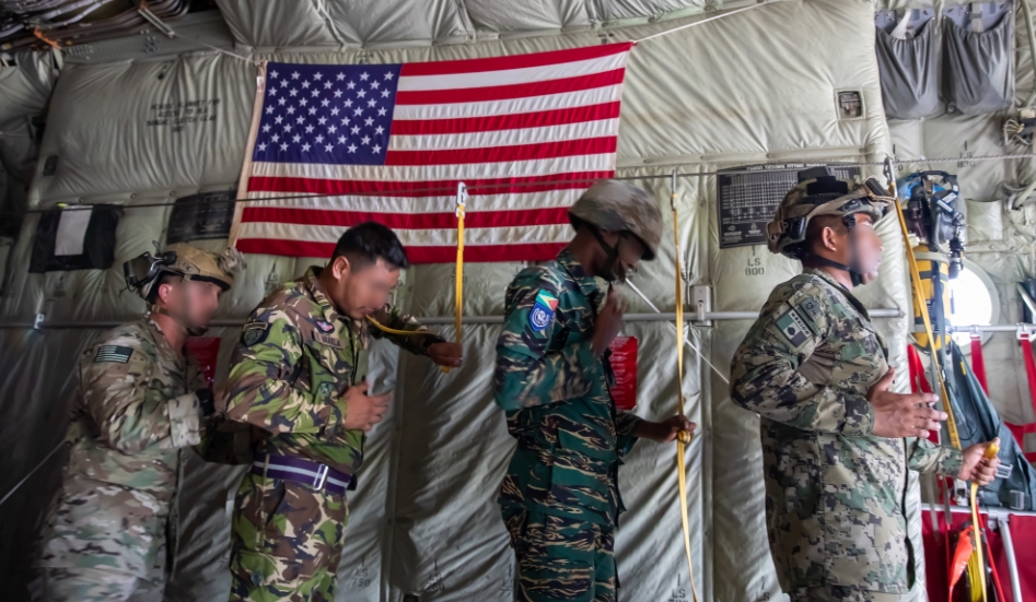 Padrino López alerta sobre presencia del Comando Sur en el Caribe ¿pero ...