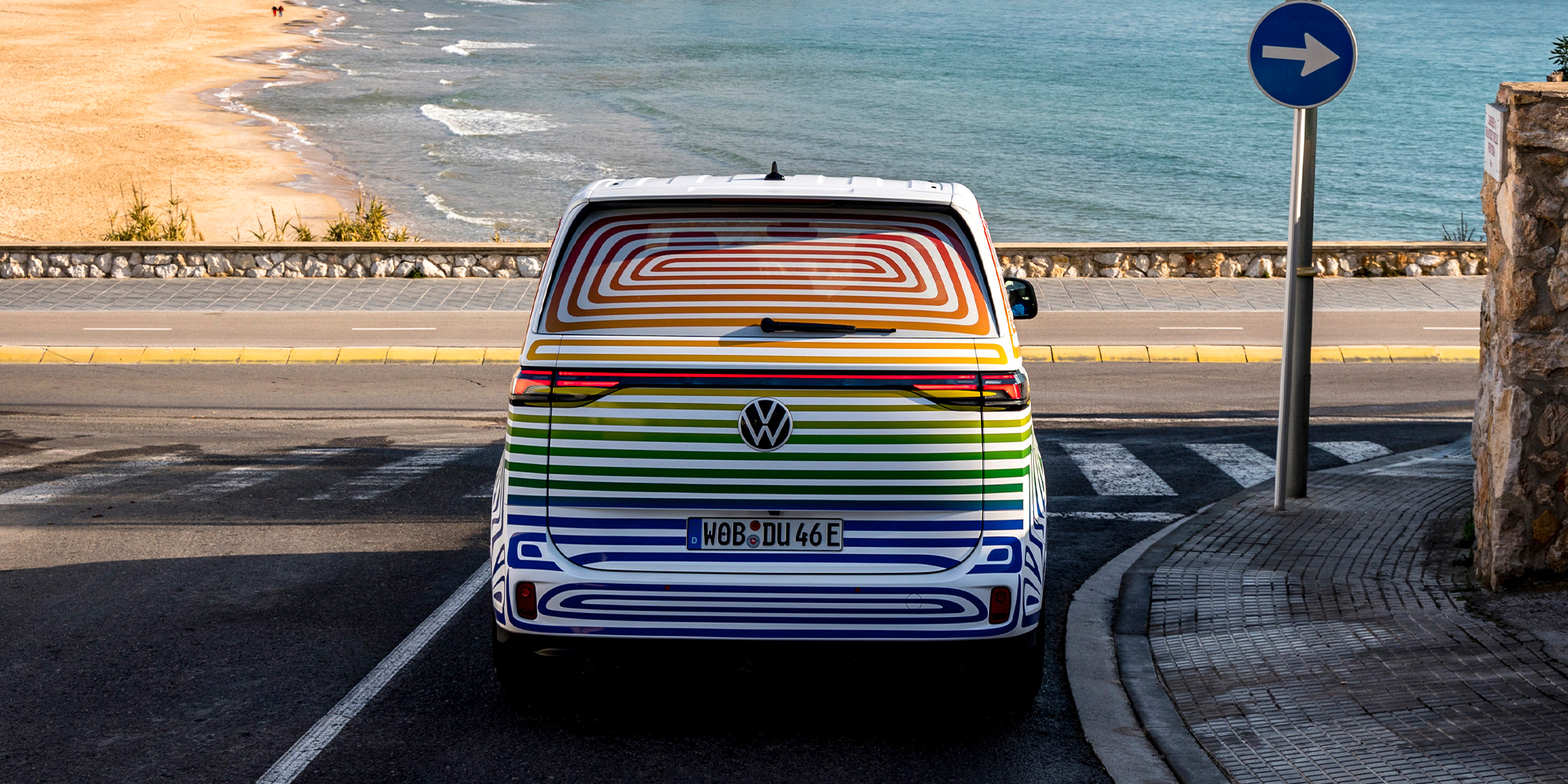 Volkswagen teases double world premiere of ID. Buzz and Buzz Cargo ...