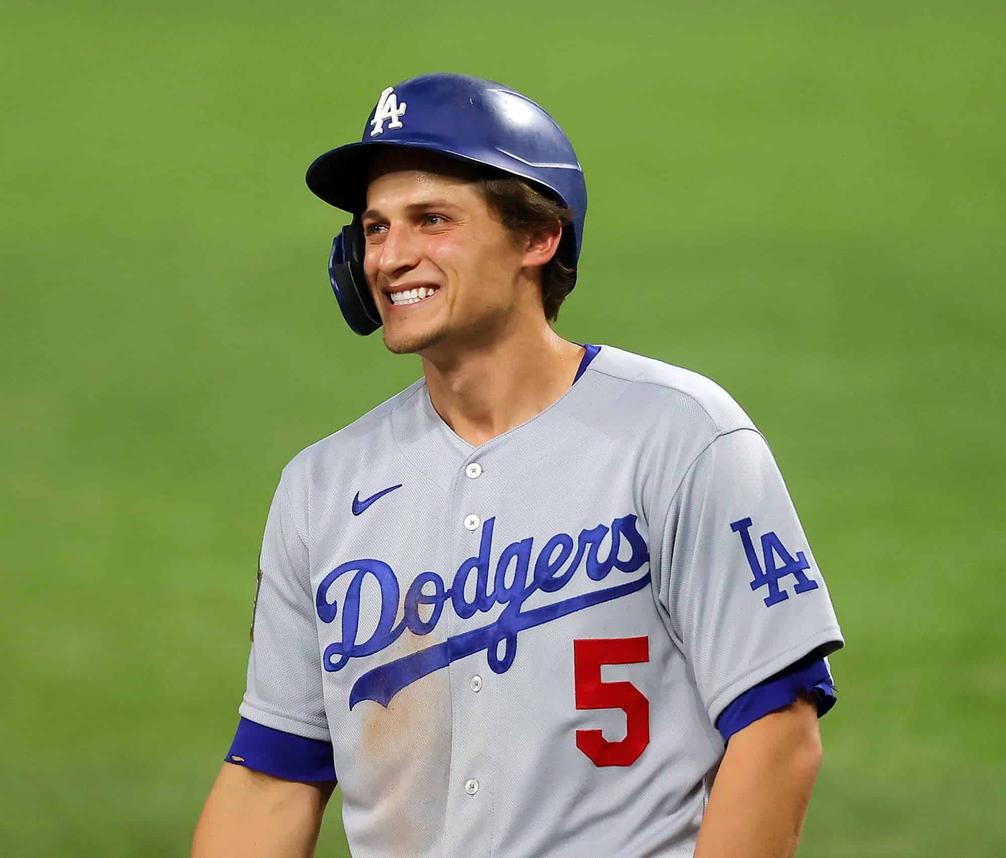 Corey Seager firmaría por 300 millones con los Yankees según Passan ...