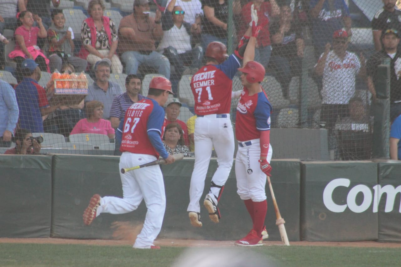 Jon Kemmer voló como Superman con los Generales de Durango en la LMB ...