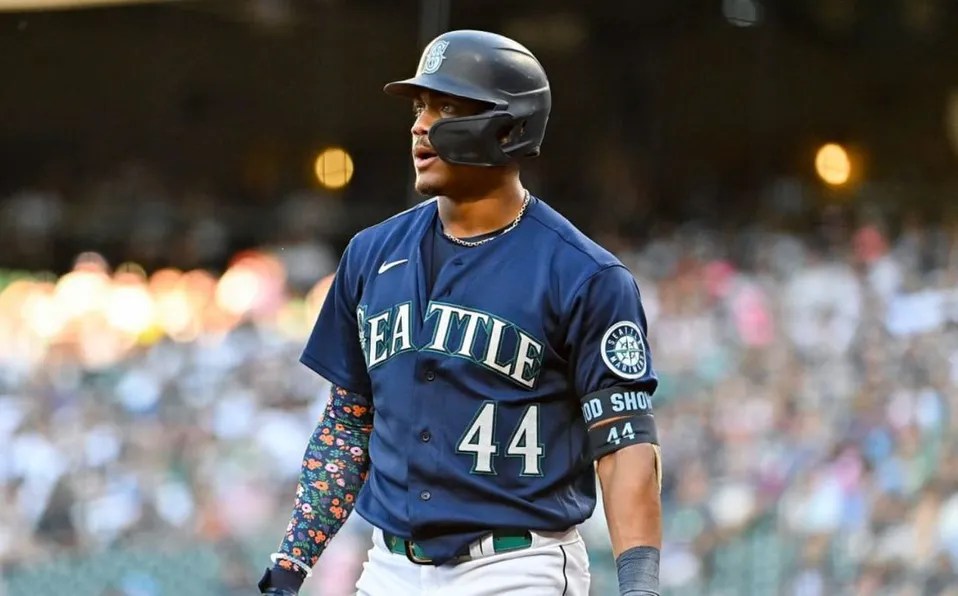 Julio Rodríguez se une a Ronald Acuña Jr. y Andruw Jones tras lograr 20 ...