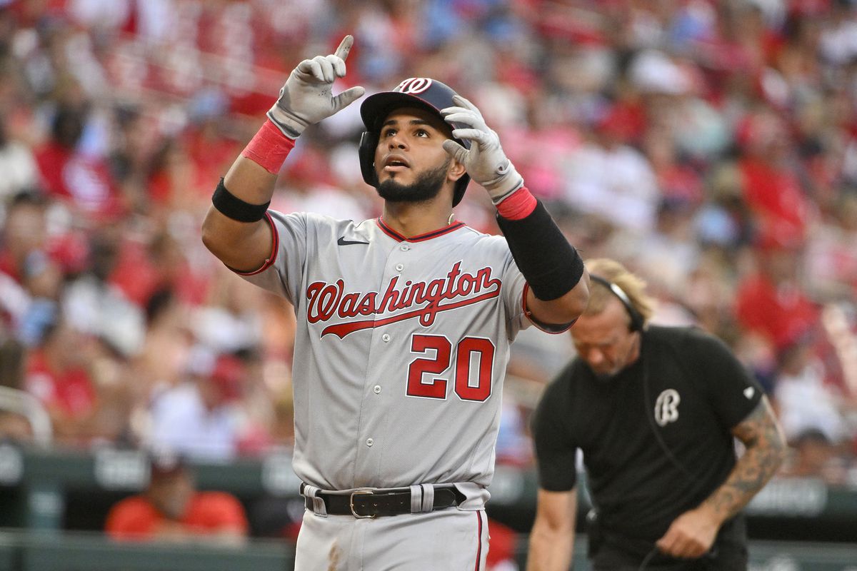 Keibert Ruiz firma contrato millonario con los Washington Nationals