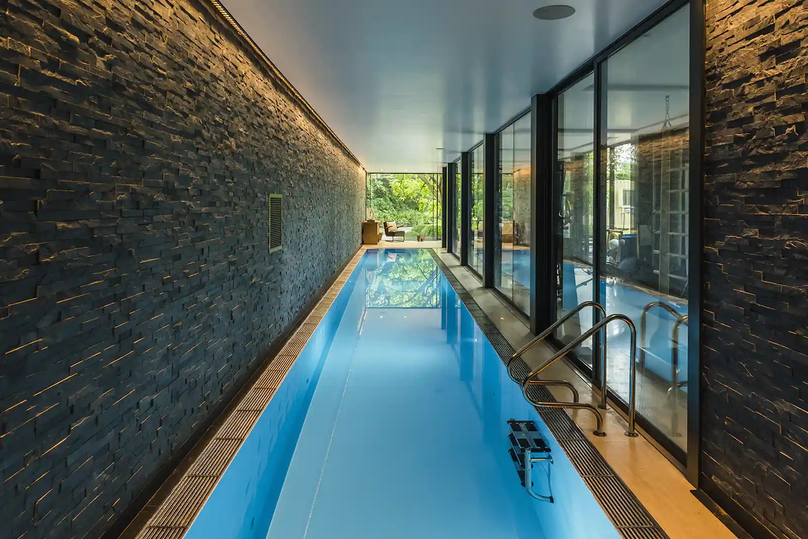 Overflow - Ellips Pool