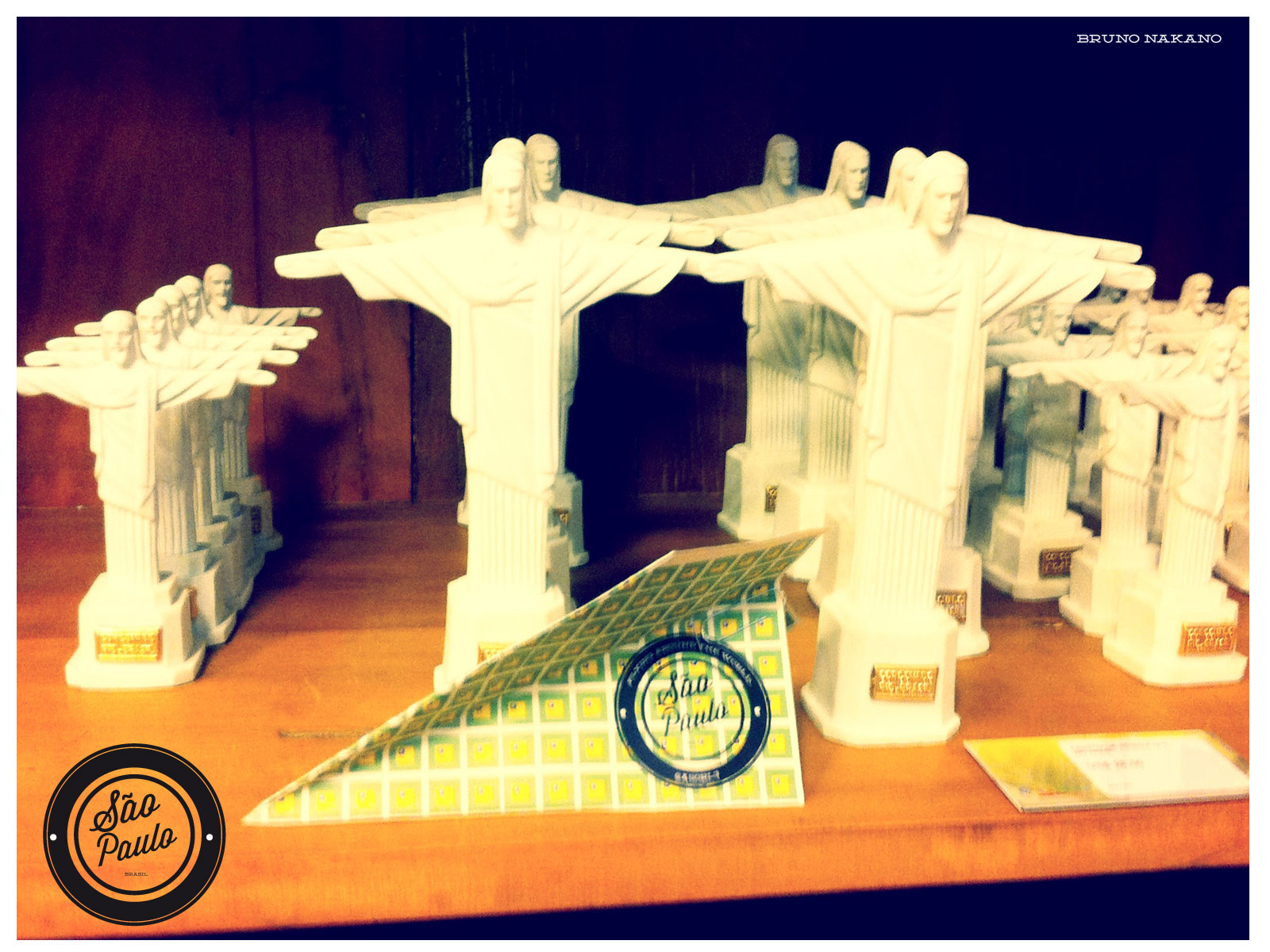 Paper Flying around the World: aviones de papel