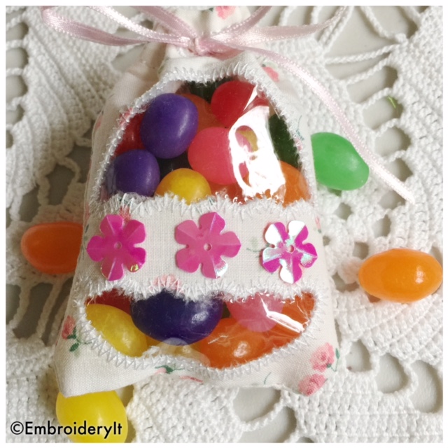 Machine Embroidery Designs in the hoop Easter Candy Holders and Tiny ...