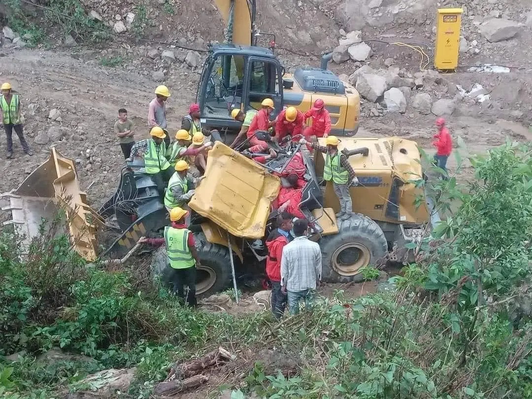 Three Chinese nationals killed in loader accident - Enewspolar Enewspolar