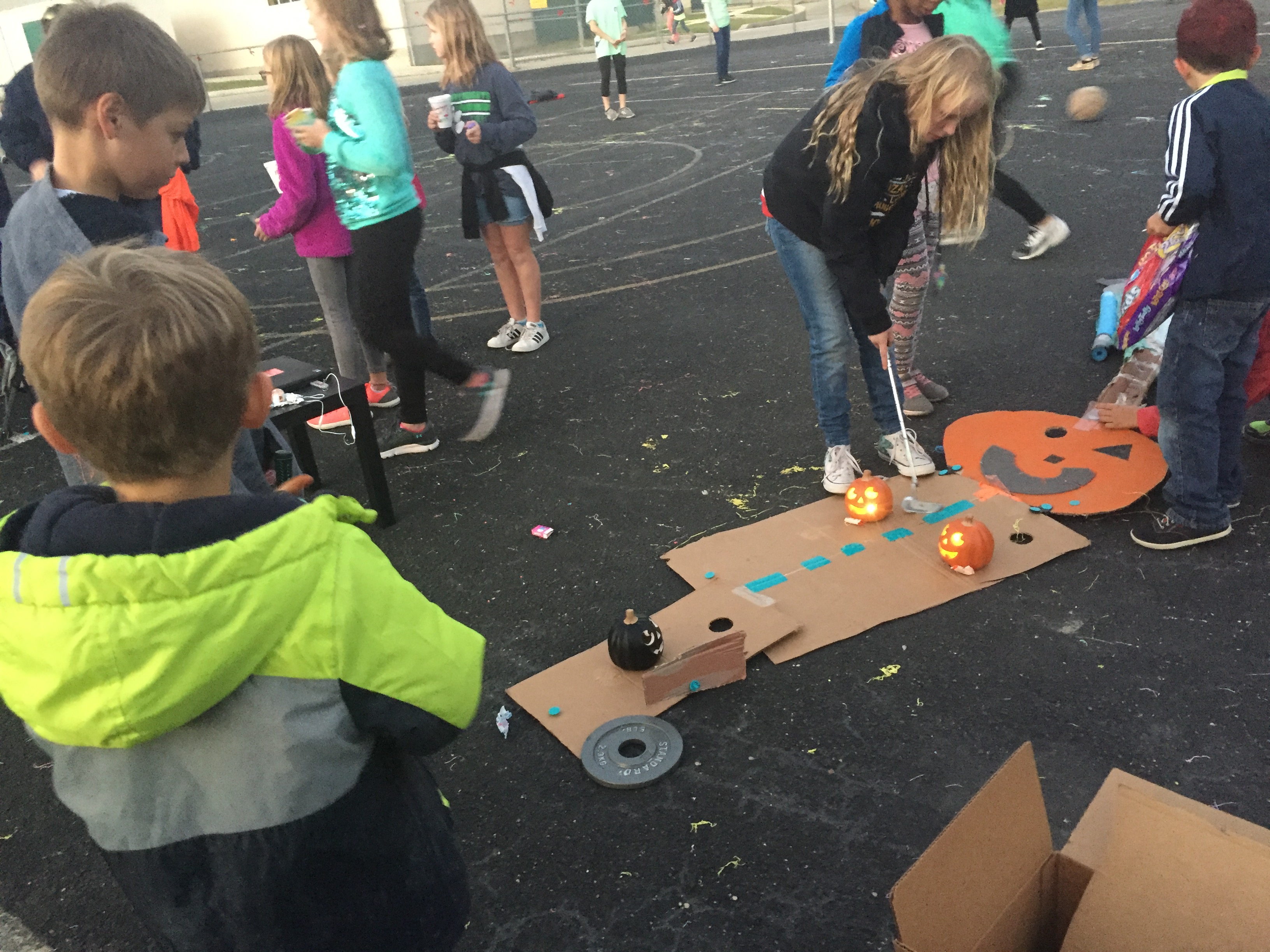 Cardboard Mini Golf – Engage Their Minds