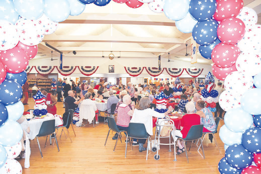 Mayor Demaria Hosts Senior Summer Barbecue – Everett Independent