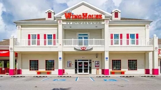 Wing House Bar & Grill Menu Prices [April 2023]