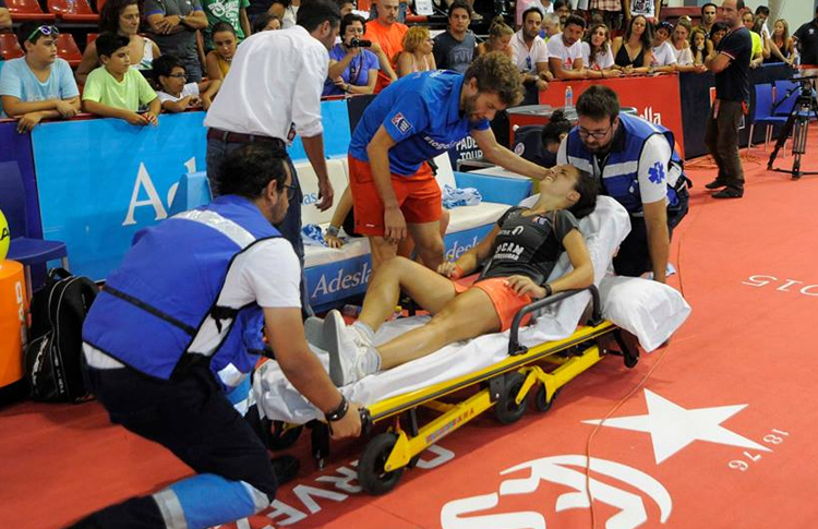 How to Avoid Padel Injuries - 6 Proven Tips