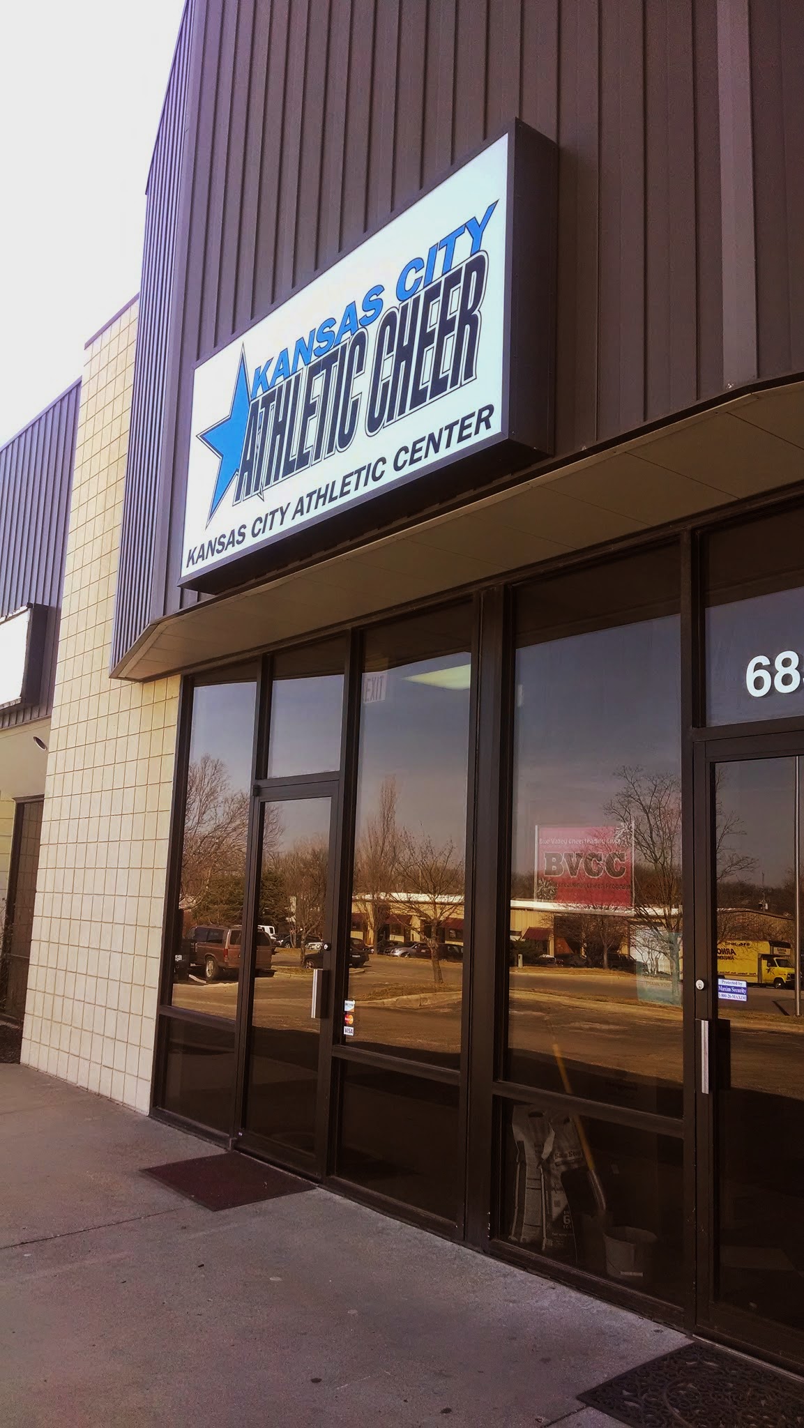 Store Front Signage Helps Kansas City Business Owners Improve Curb ...