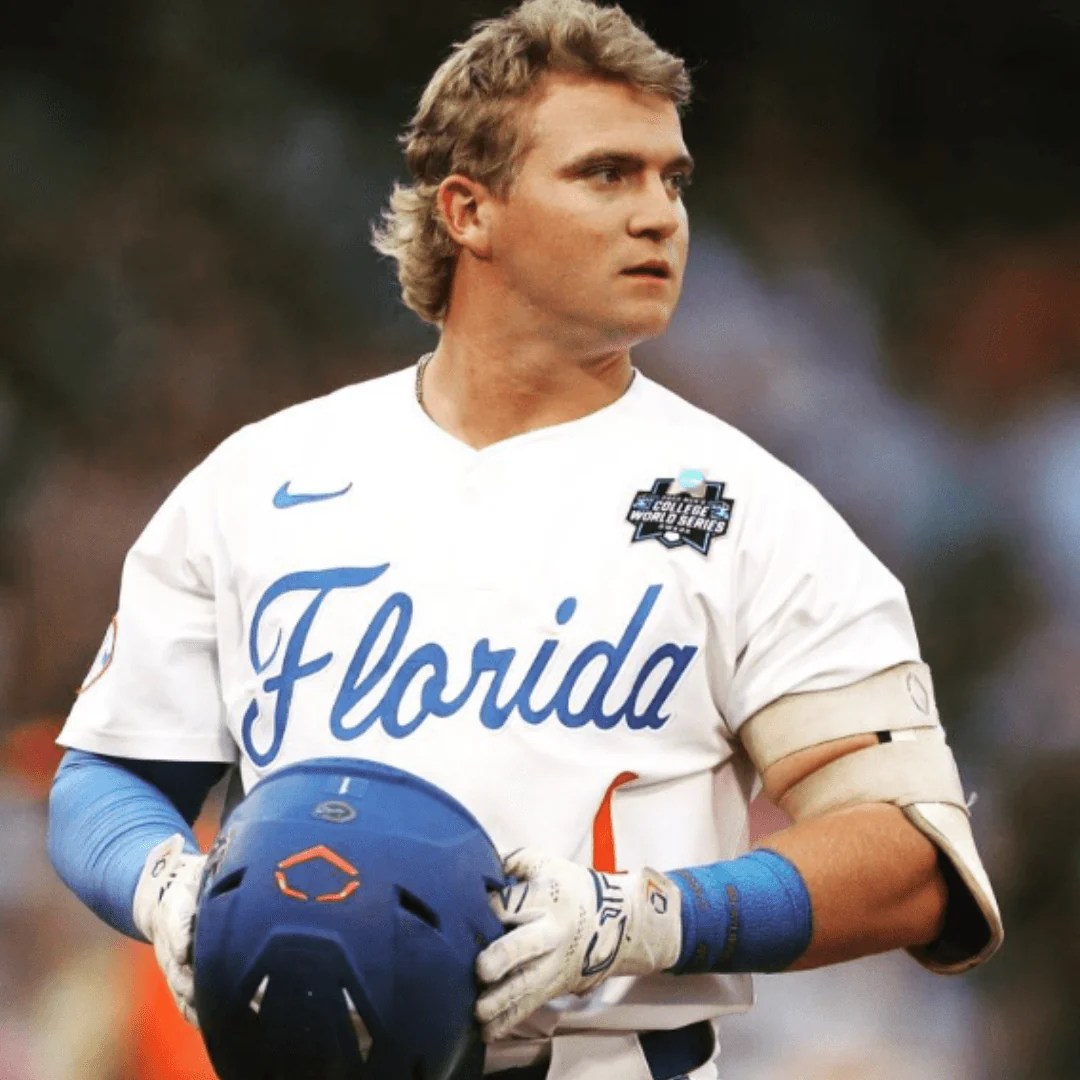 Dale Thomas Official Fan Store Fan Arch