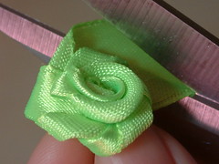 Free tutorial-How to make ribbon roses? – fairyfox