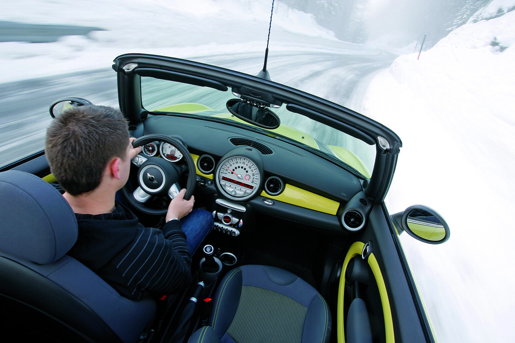 Ask MF: How to Make a MINI Better in the Snow - MotoringFile