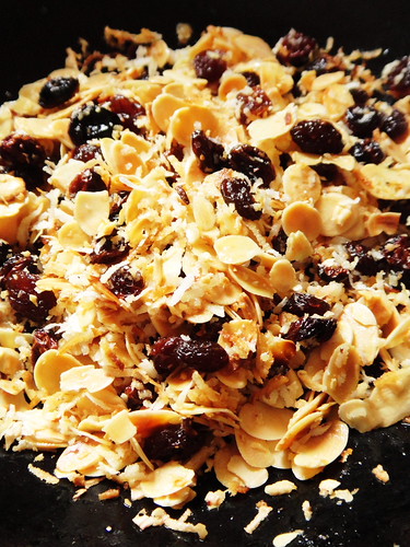 Laddoo Greo/Semolina Laddoo | Inspired to Bake