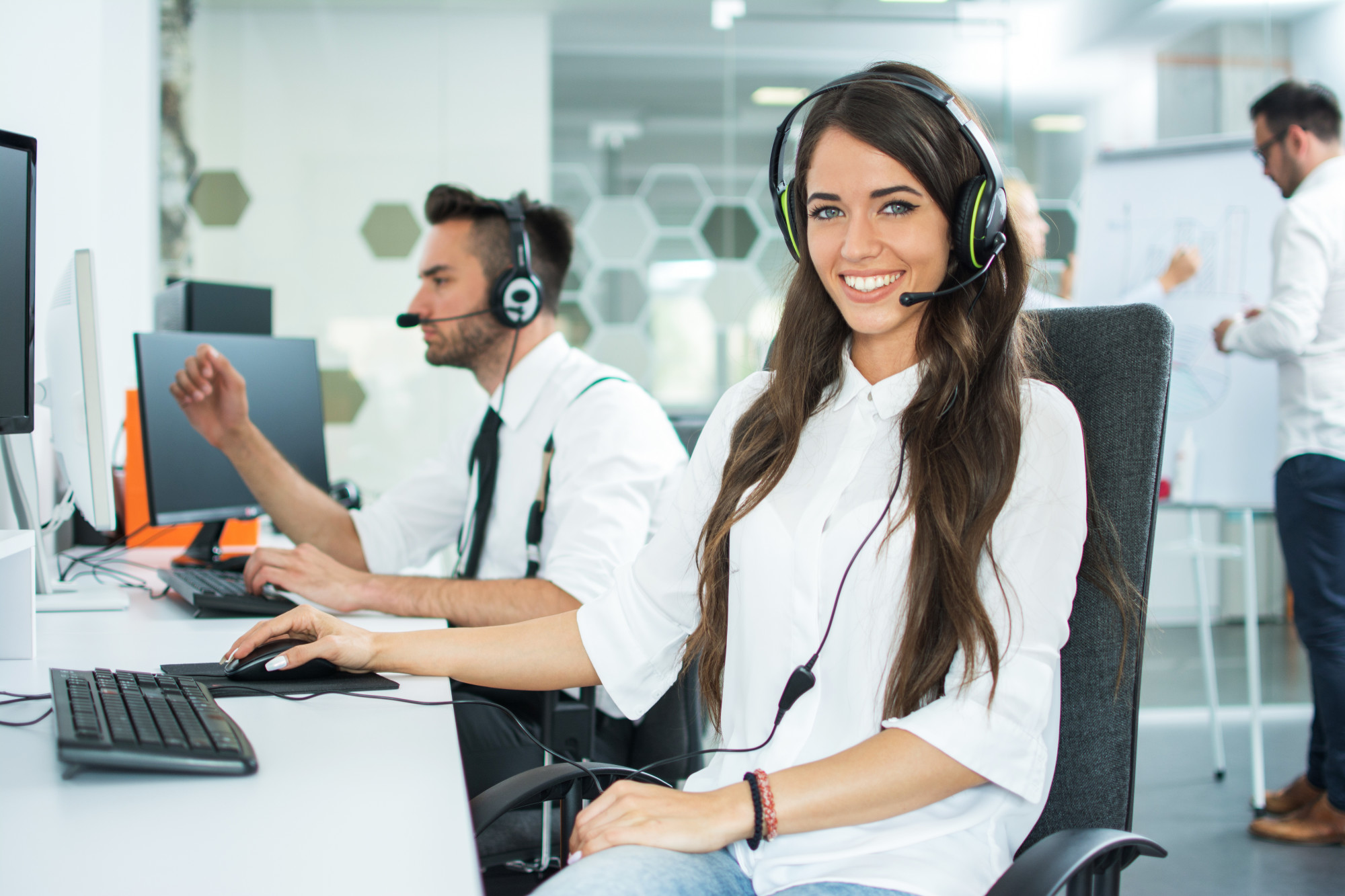 How to Use Salesforce Call Recording to Improve Customer Service