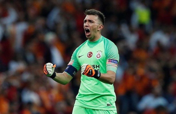 Muslera renovó su contrato con el Galatasaray hasta el 2024 - FDP Radio