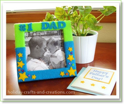 Homemade Fathers Day Gifts: Felt Frame Tutorial – Felting