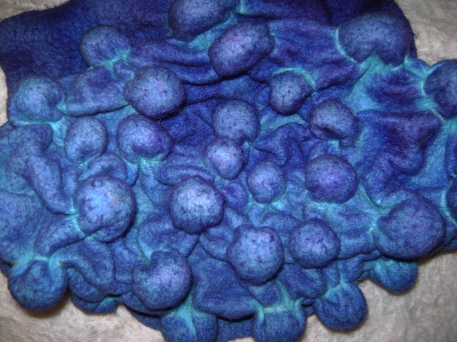 Bubble Texture – Felting and Fiber Studio