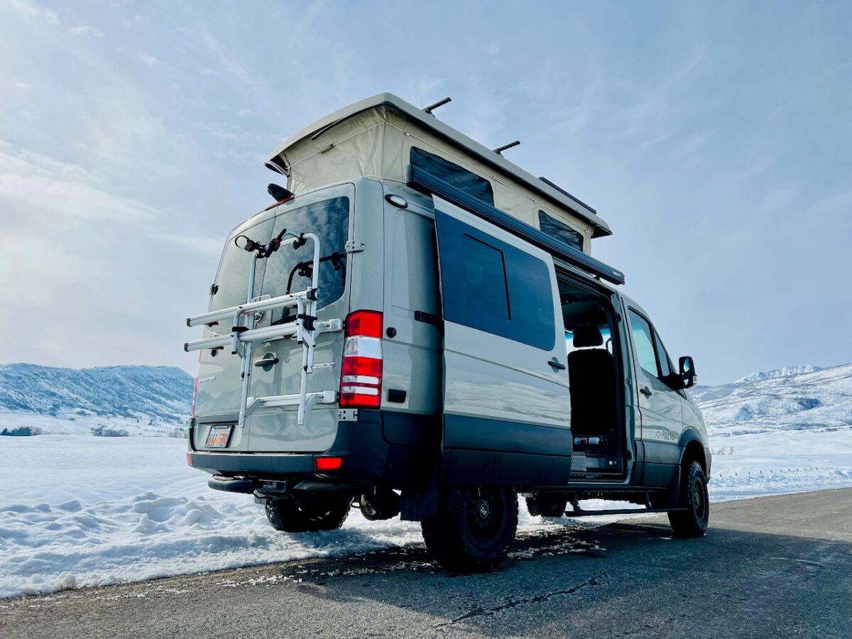 2018 Mercedes Sprinter 2500 4x4 - Field Van