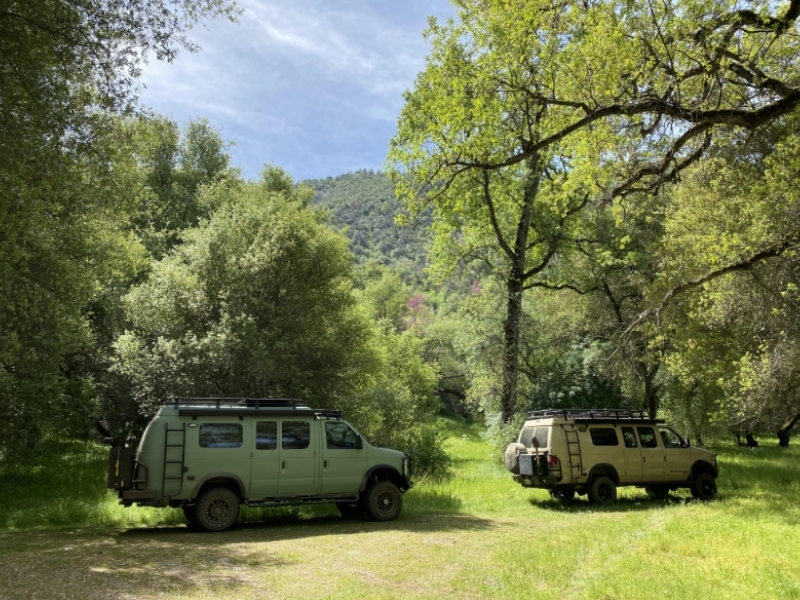 Ford Classic 4x4 - Field Van