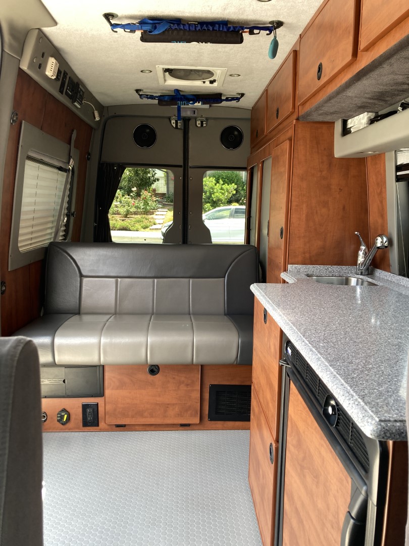 2014 Sprinter RB 2500 2.1L Diesel - Field Van
