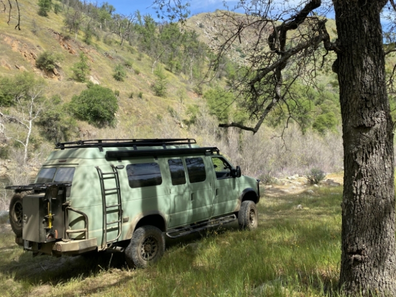 Ford Classic 4x4 - Field Van