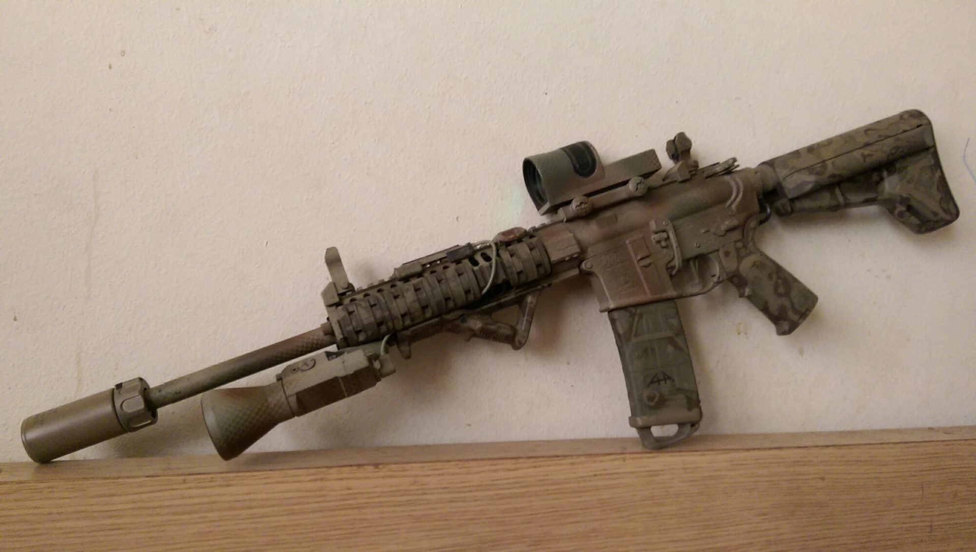Trijicon RX30 Reflex Review - Fifty Shades of FDE