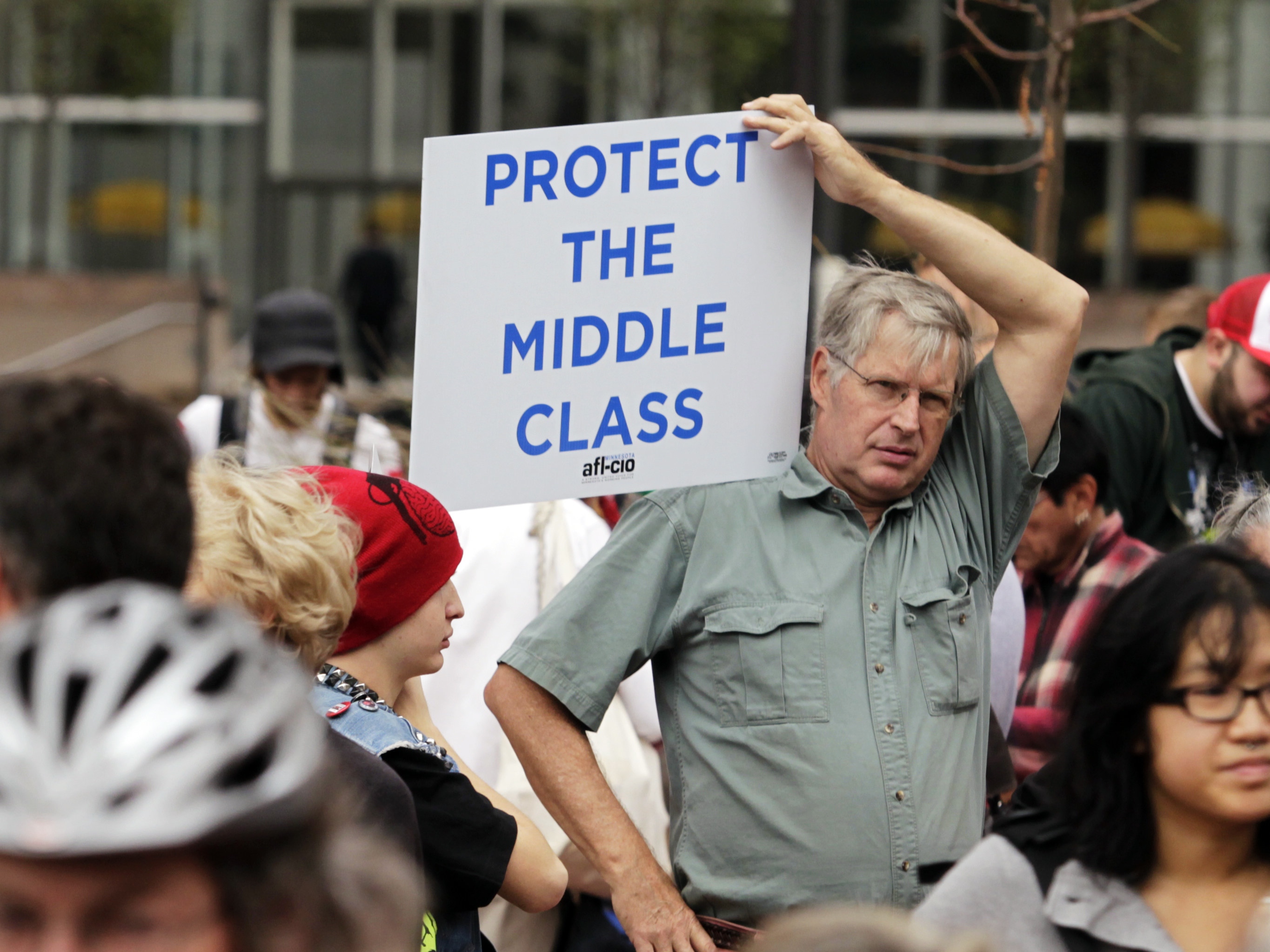 The American Middle Class Hasn’t Gotten A Raise In 15 Years ...