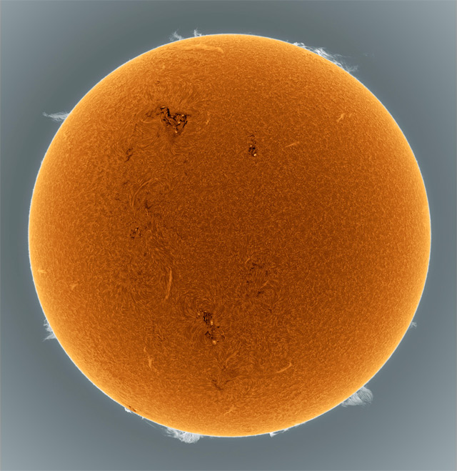 Astonishing HD Photographs of the Sun