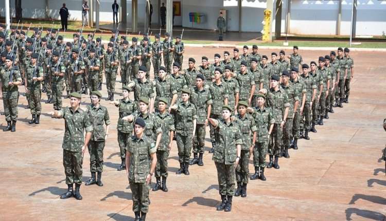 Exército abre processo seletivo para diversas áreas e o salário chega a ...